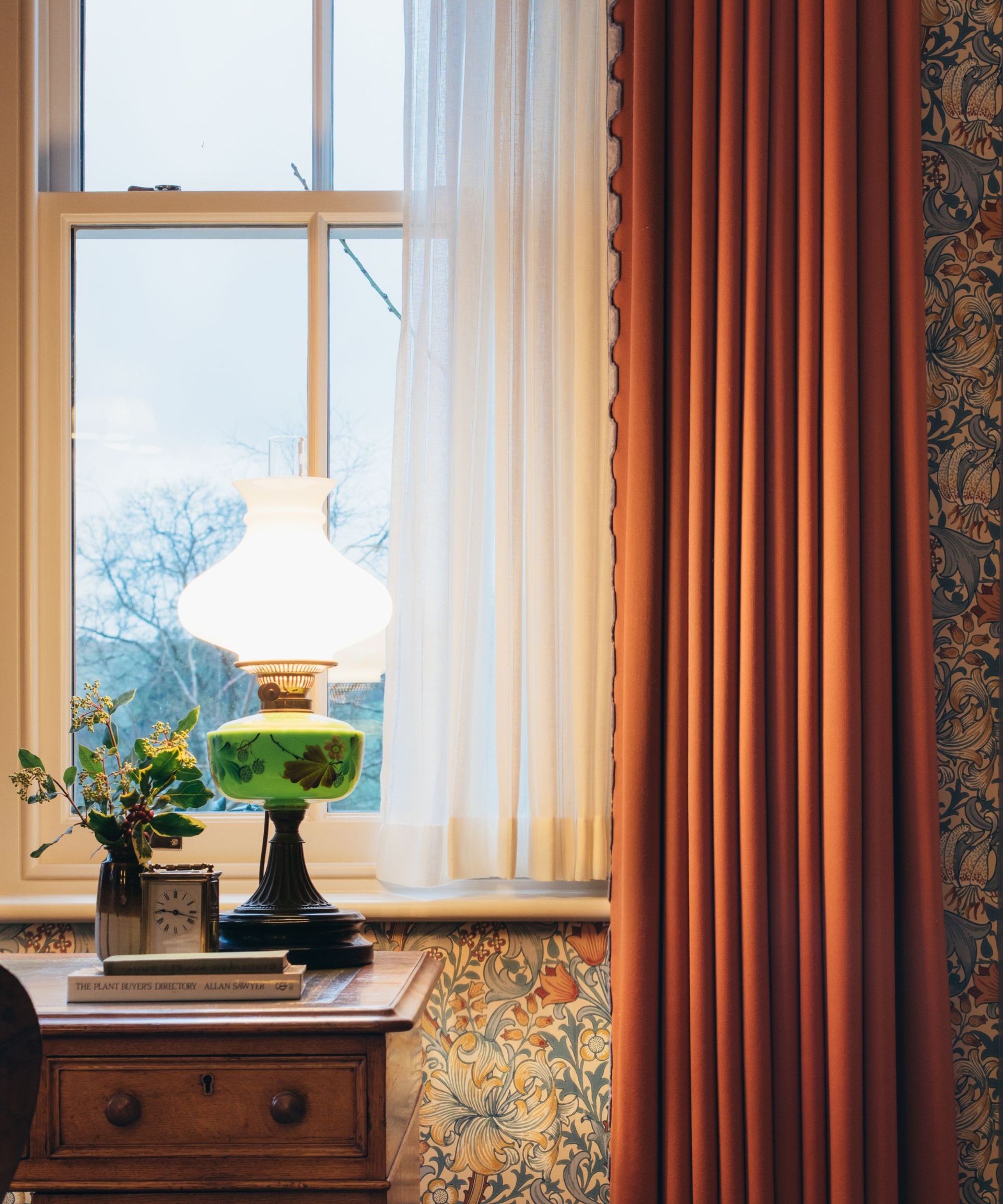 8 stylish ways to decorate with antiques | Homes and Gardens