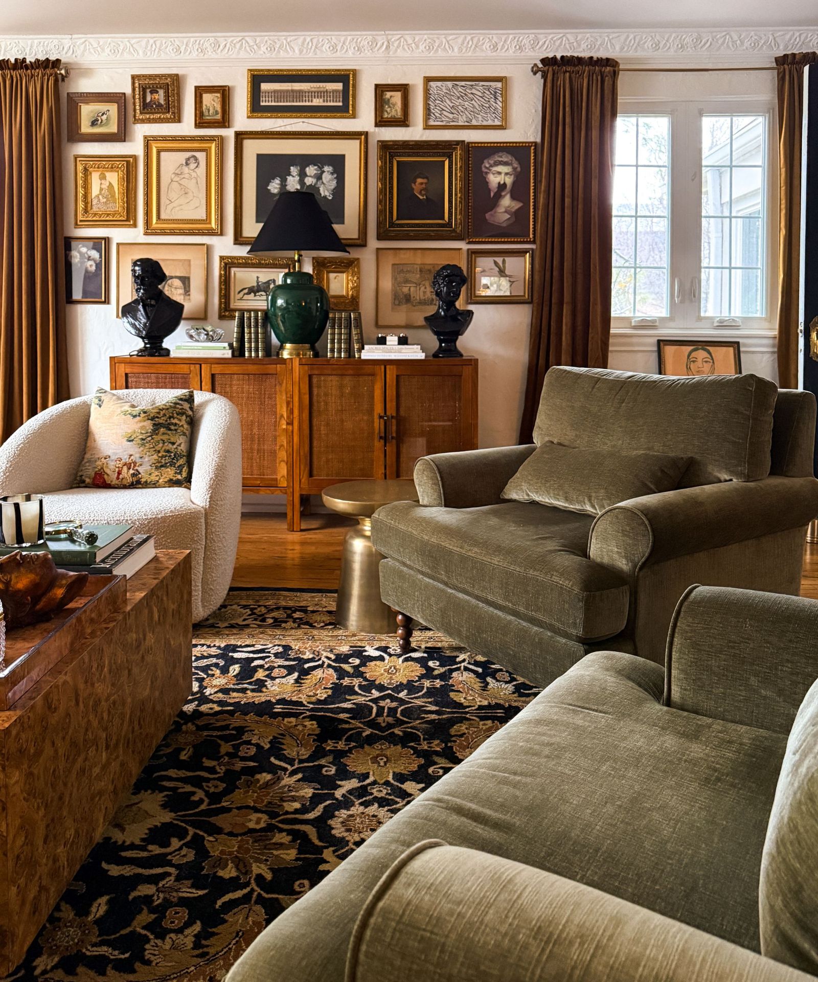 8 stylish ways to decorate with antiques | Homes and Gardens