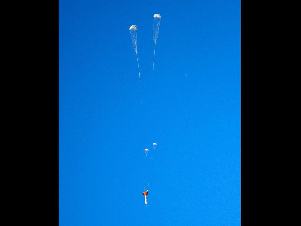 Photos: NASA Tests Orion Spacecraft Parachutes: Dec. 20, 2011 | Space