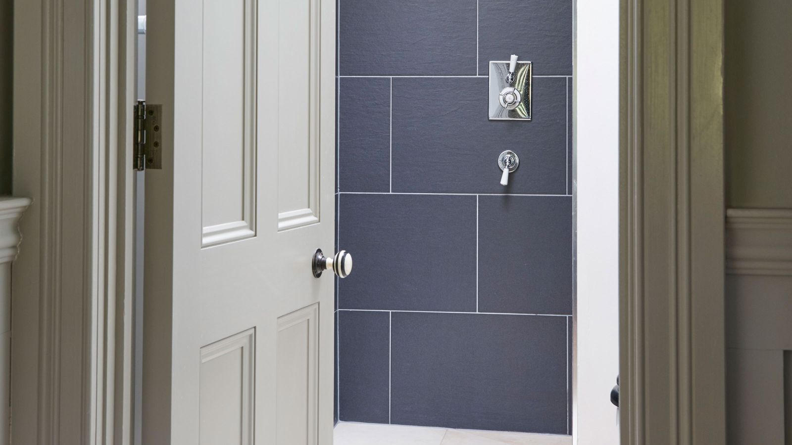 How to fix a door that sticks – 3 simple solutions | Homes and Gardens