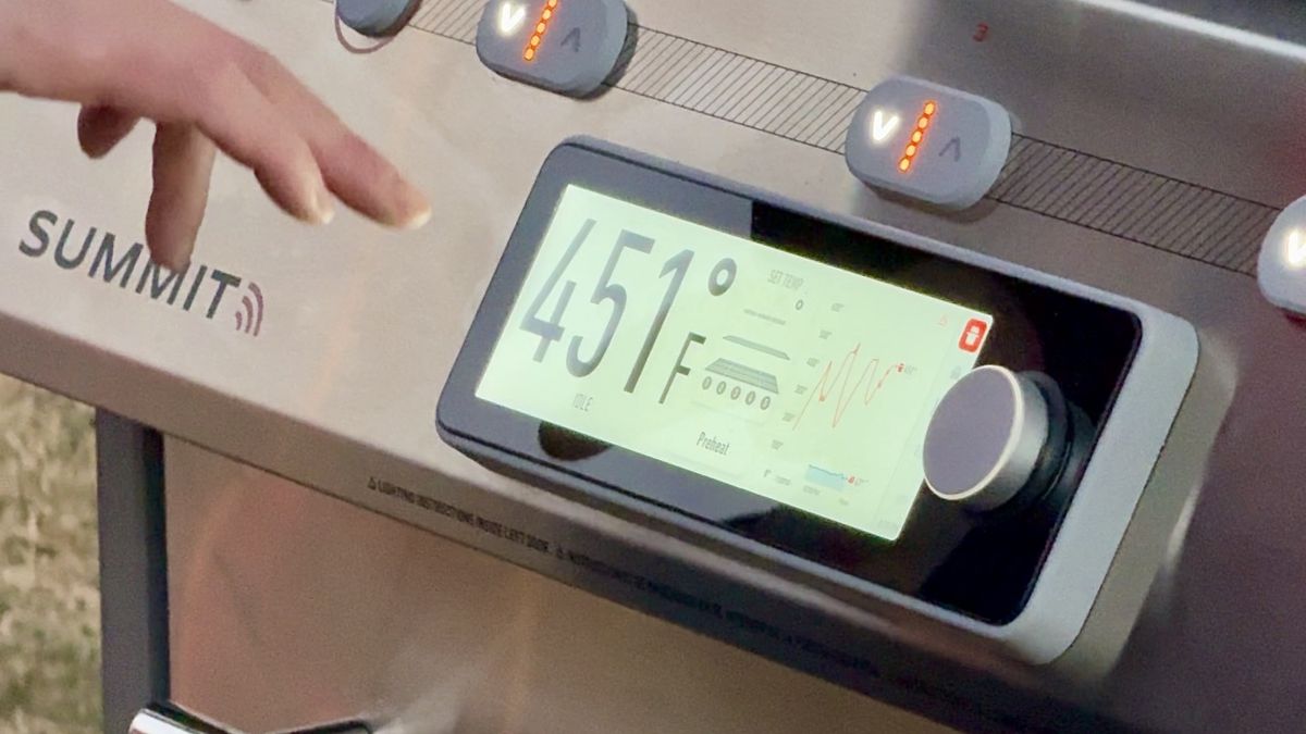 Weber's new flagship gas grill has a infrared broiler and high-tech ...