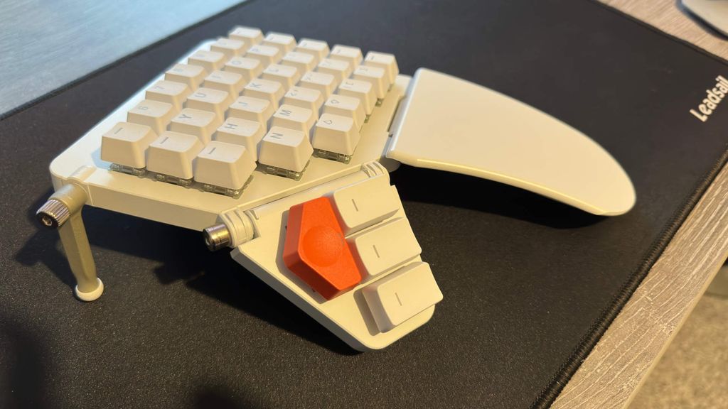 ZSA Moonlander ergonomic keyboard | PC Gamer