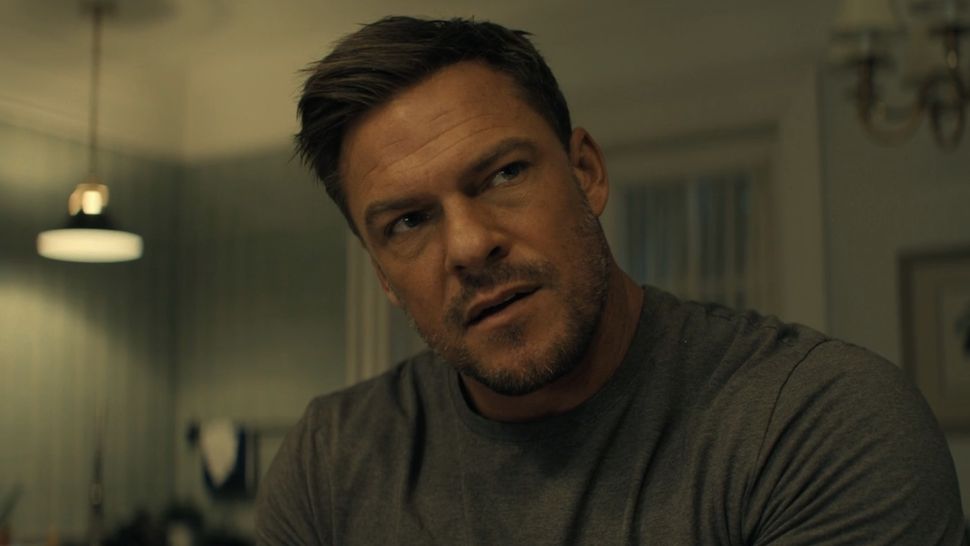 Reacher's Alan Ritchson Just Revealed The Person Who Takes All Those ...