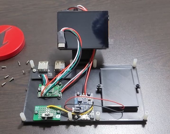 Raspberry Pi Cyberdeck Uses Custom RP2040 Keyboard and Mouse PCB | Tom ...