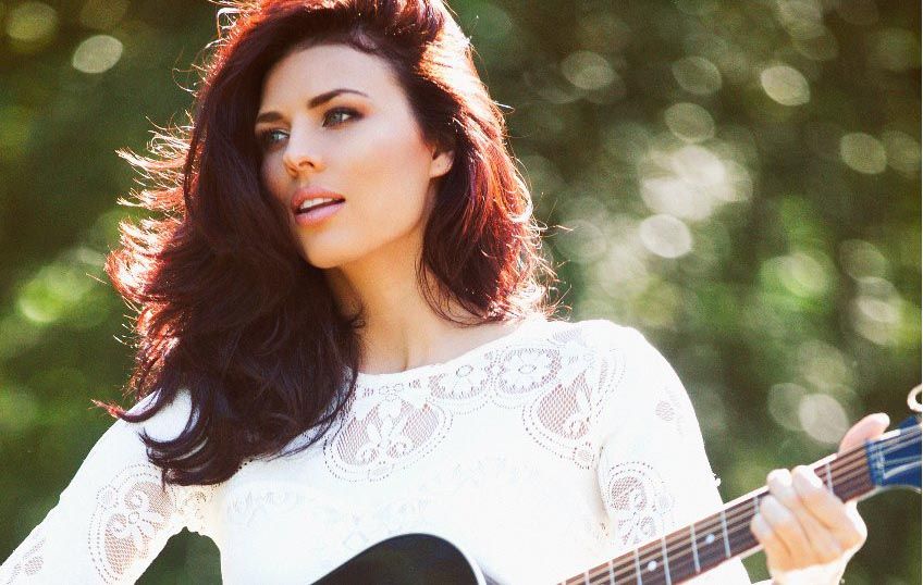 Hollyoaks to Nashville! Twinnie Lee Moore has gone all country! | What ...