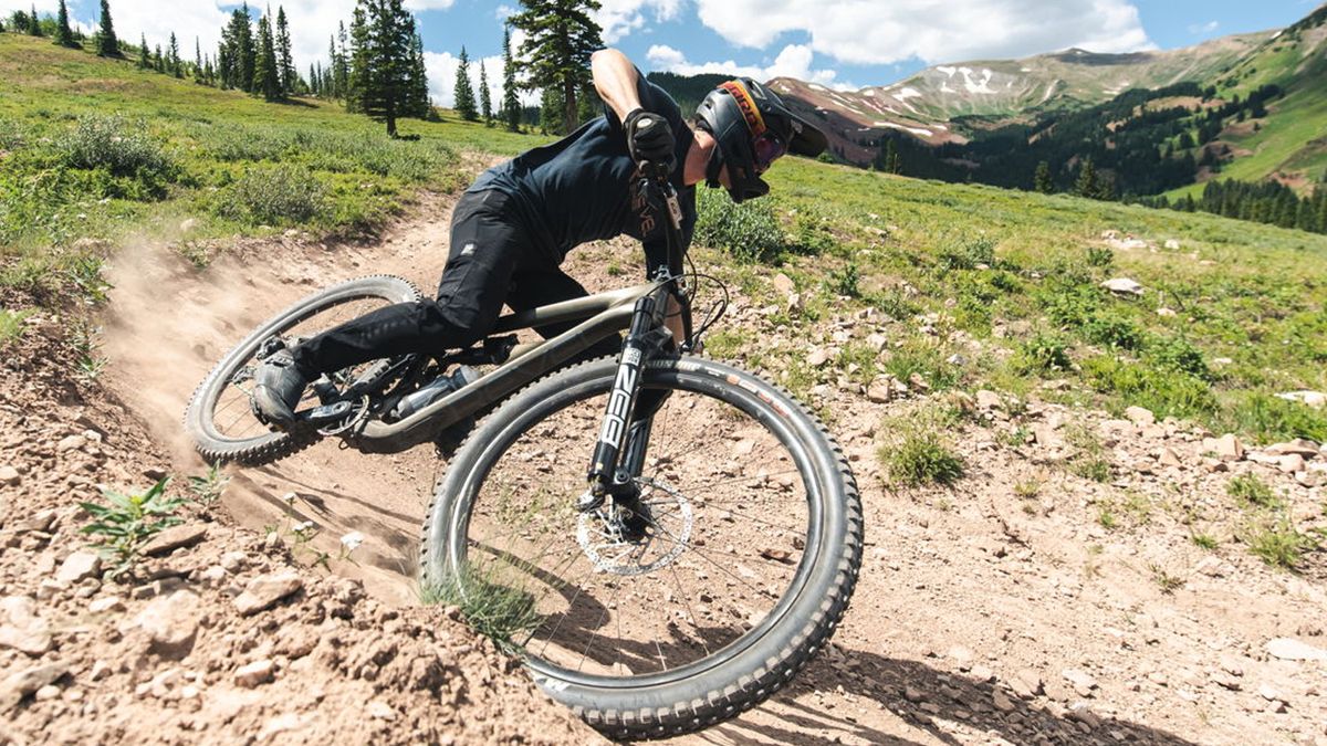 Revel's new FusionFiber trail/enduro RW30 wheelset is now wider ...