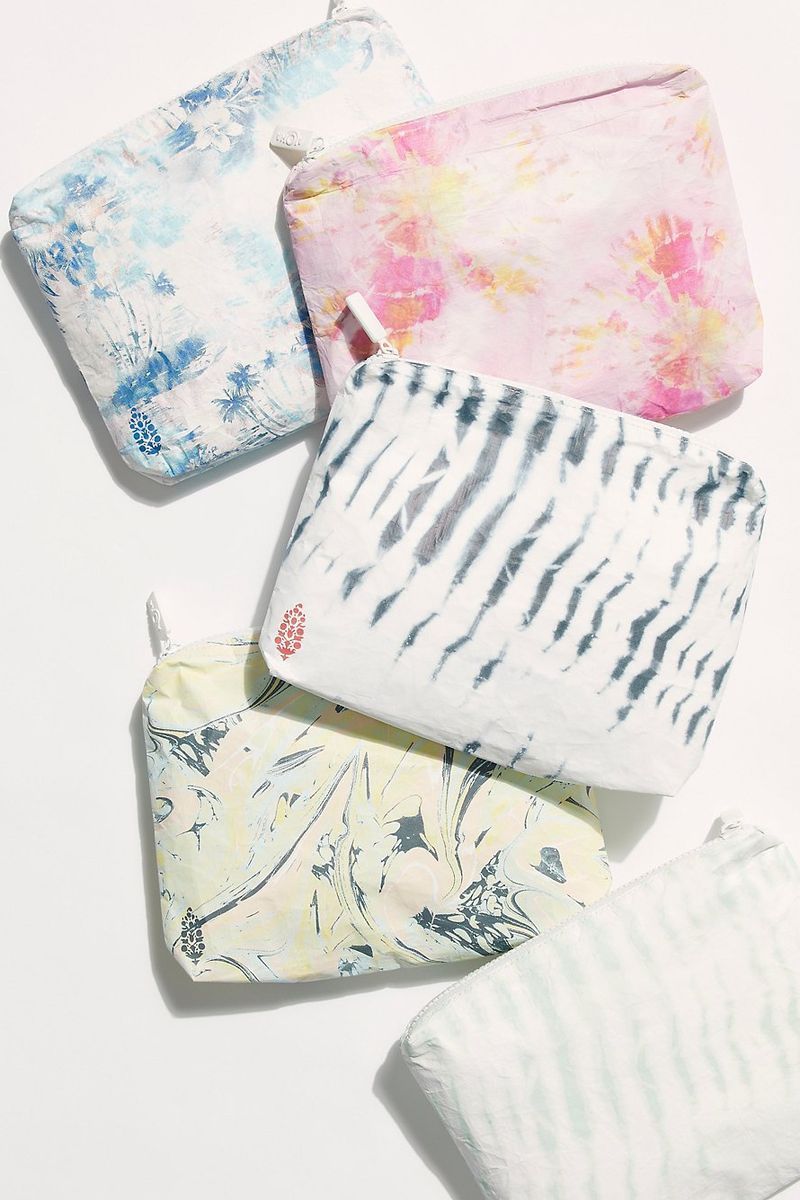 29 Gifts That Give Back to Charity 2023 | Charitable Gift Ideas | Marie ...