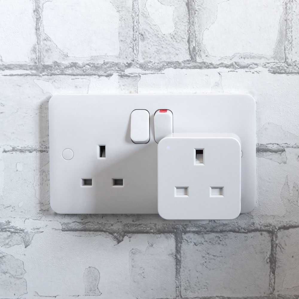 Make your tree lights smart this Christmas – using simple £15 smart ...