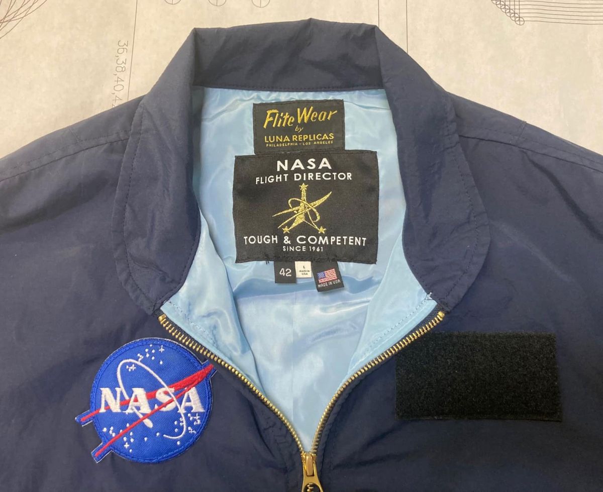 Mission Control 'members only': NASA flight directors don new jacket ...