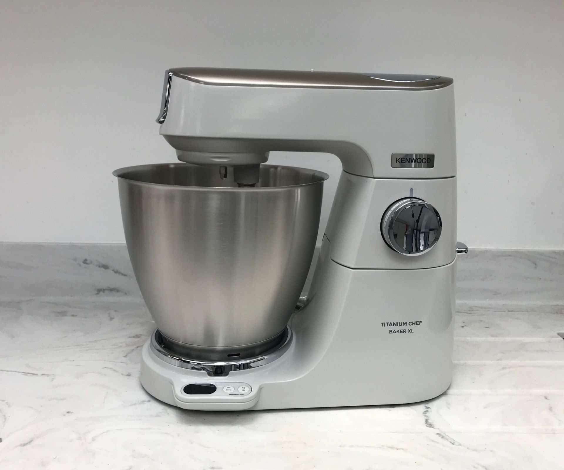 Kenwood Chef XL Titanium Stand Mixer Review: every baker's best friend ...