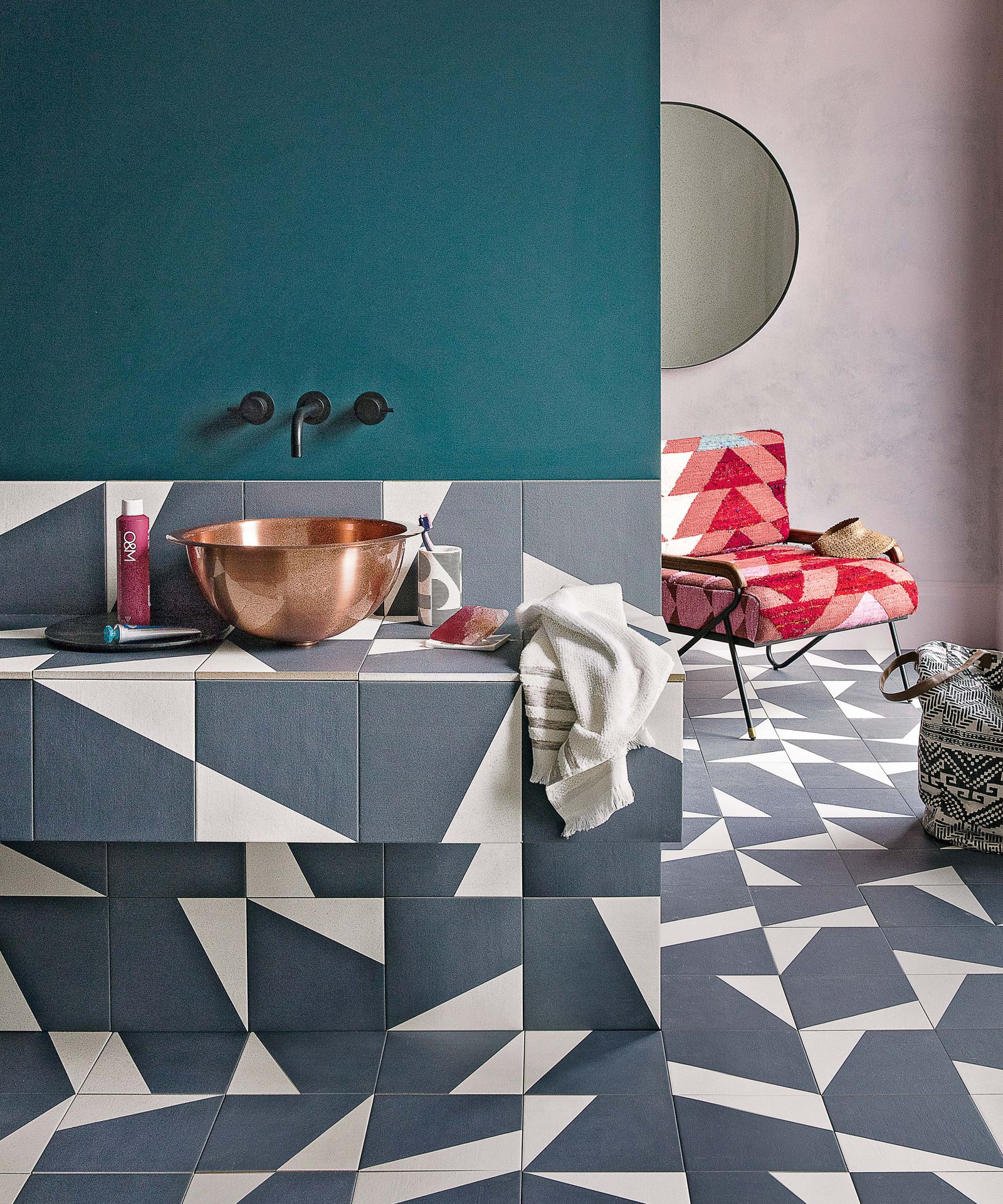 Jenna Lyons’ bathroom trick is the solution to your grout | Livingetc