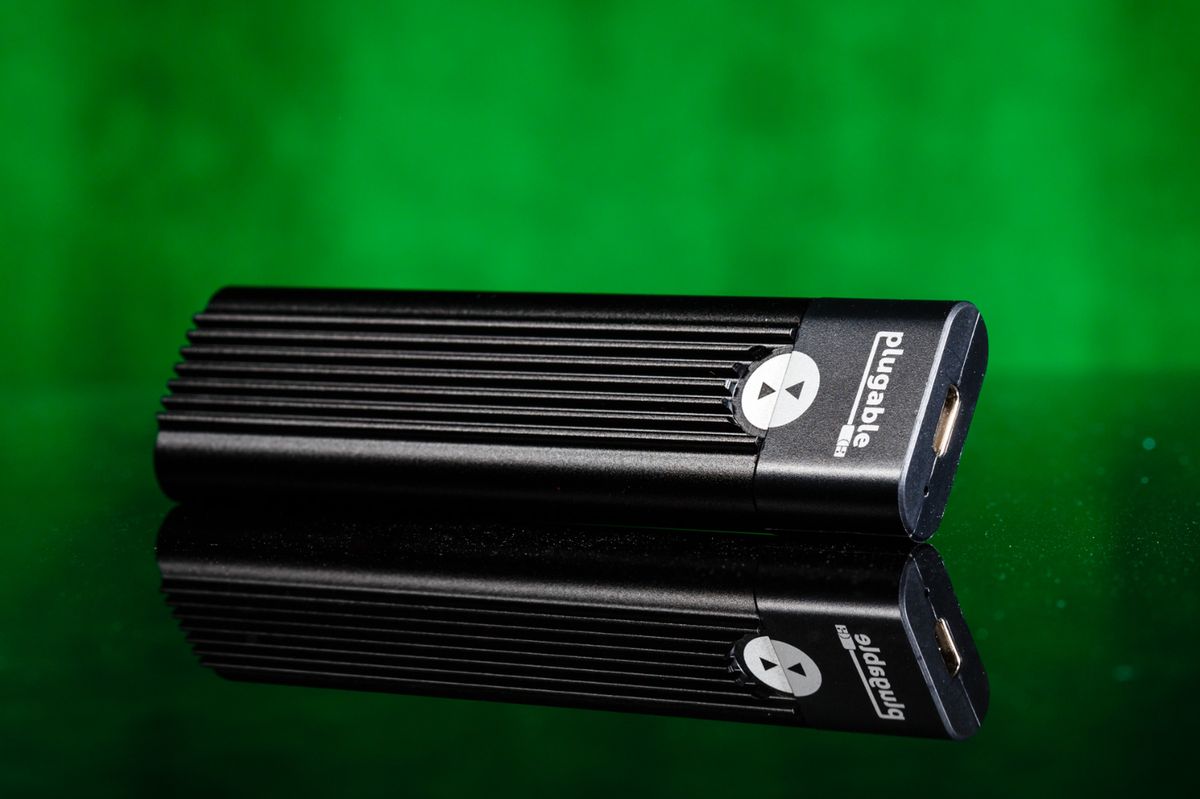 Plugable USBC-NVMe SSD Enclosure Review: Tool-Free NVMe With USB Type-C ...