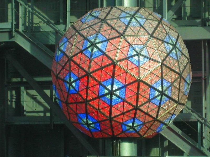 Here's How 10 New Year's Eve Traditions Got Started | Live Science