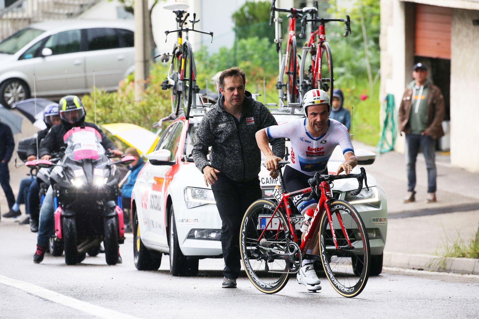 ‘We broke the f***ing hour record’: Victor Campenaerts responds after ...