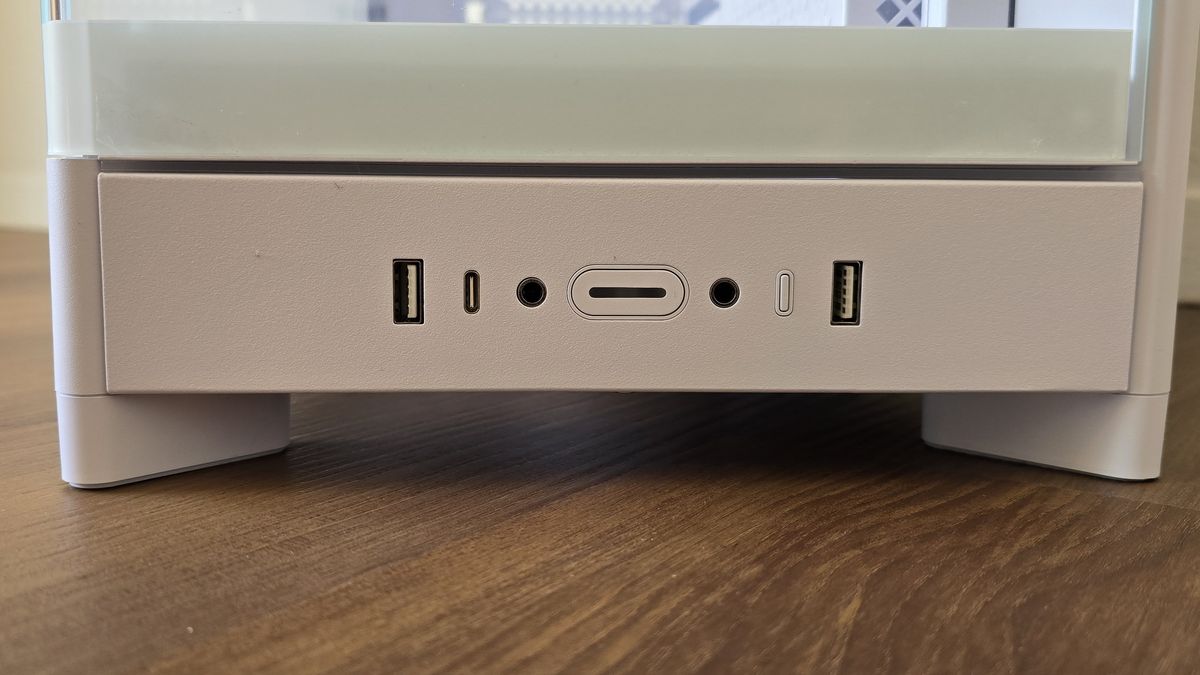 Montech HS02 Pro Case Review: GPU thermals take center stage | Tom's ...