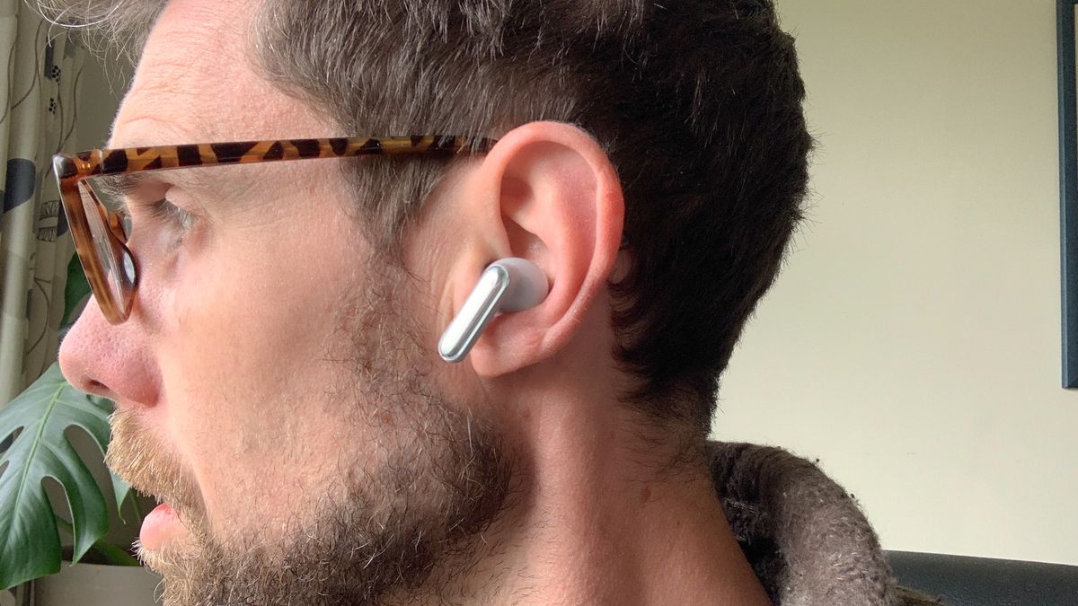 Viaim RecDot Earbuds review: AI recording and transcription that will ...