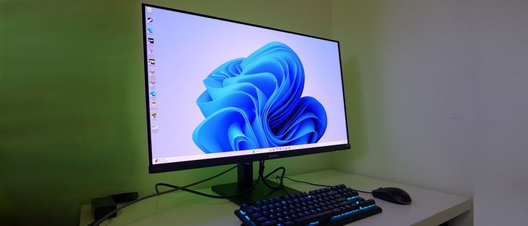 HP Omen 32 OLED 4K 240 Hz gaming monitor review: Speedy, colorful ...