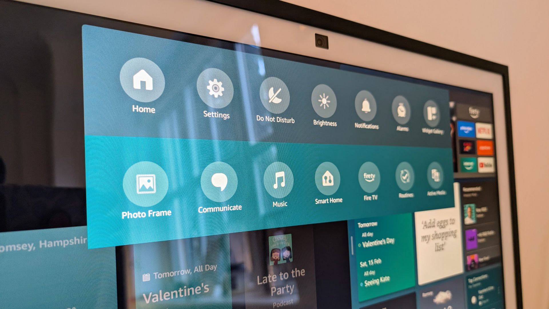 Amazon Echo Show 21 review: combining a smart display, Alexa speaker and Fire TV | T3