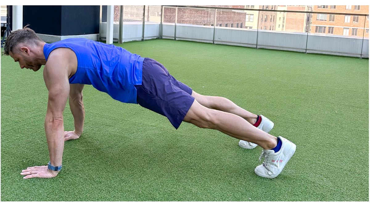 You only need these 5 moves and set of dumbbells to build full-body ...
