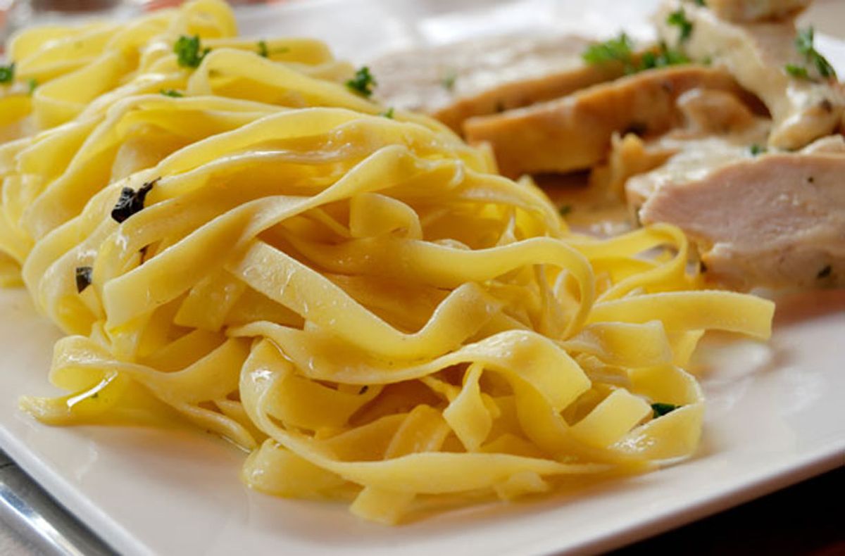 Pan-fried chicken with lemon pasta | Dinner Recipes | GoodtoKnow