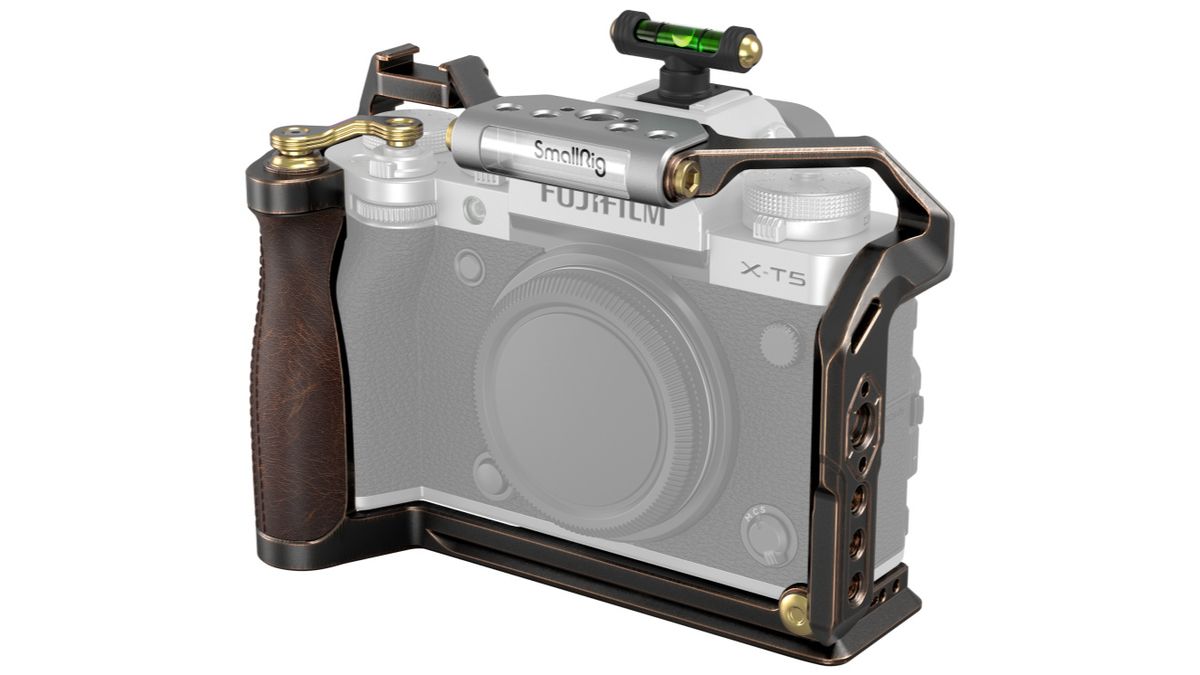 SmallRig Fujifilm X-T5 retro handheld cage kit review | Digital Camera ...