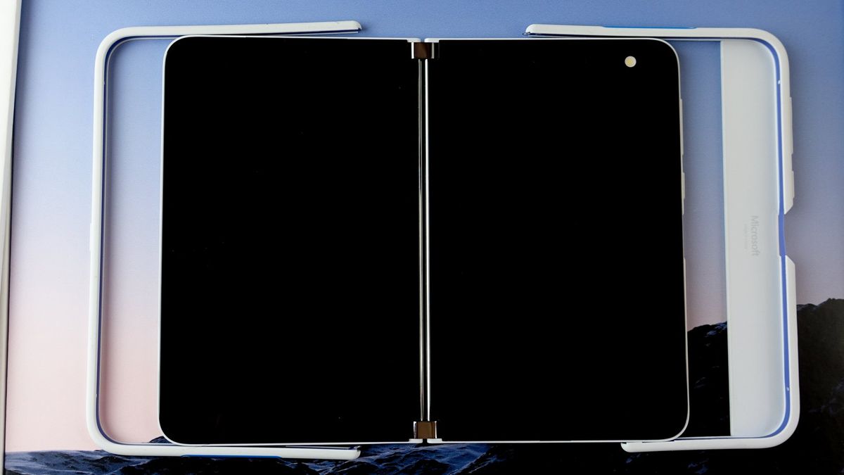 Unboxing the Surface Duo: Hands-on with Microsoft's ambitious new phone ...