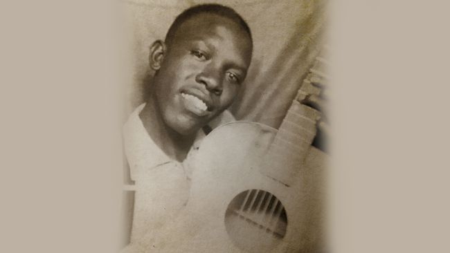 New photograph of blues guitar legend Robert Johnson discovered ...