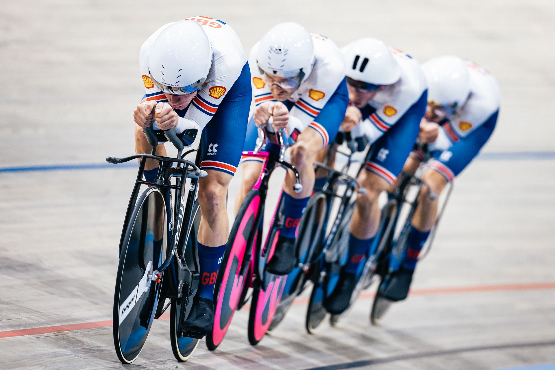 Great Britain qualifies full track cycling squad for Paris Olympics ...