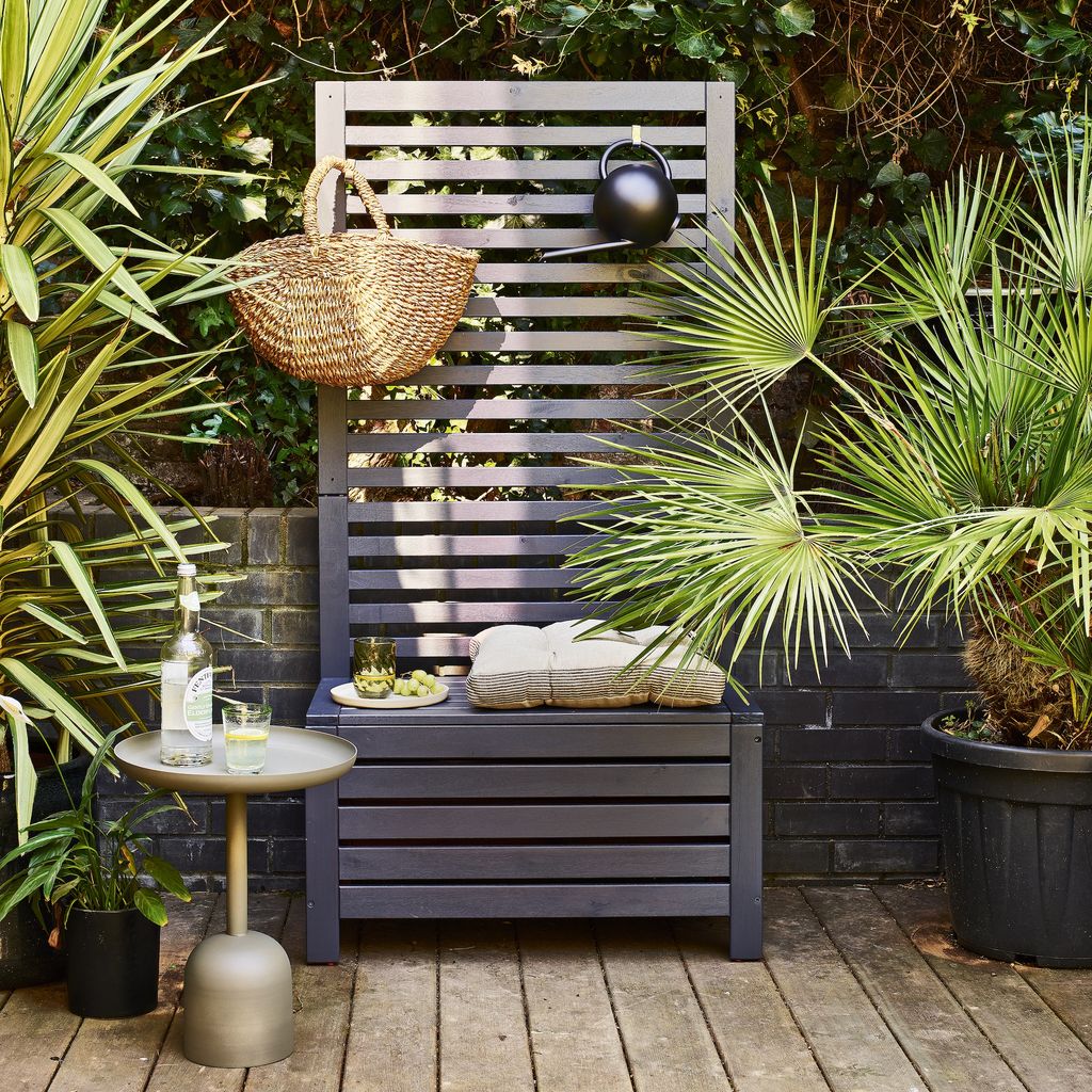 8 budget garden screening ideas - from planting to upcycling | Ideal Home