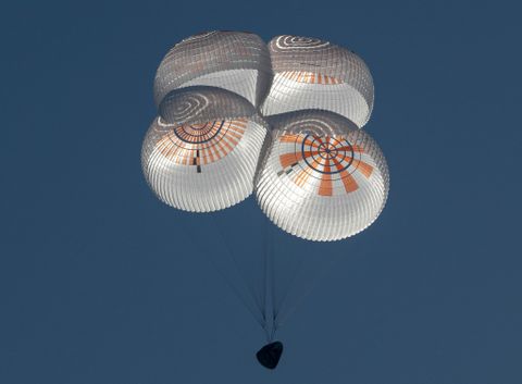 SpaceX's Dragon capsule Freedom aces 1st astronaut mission | Space