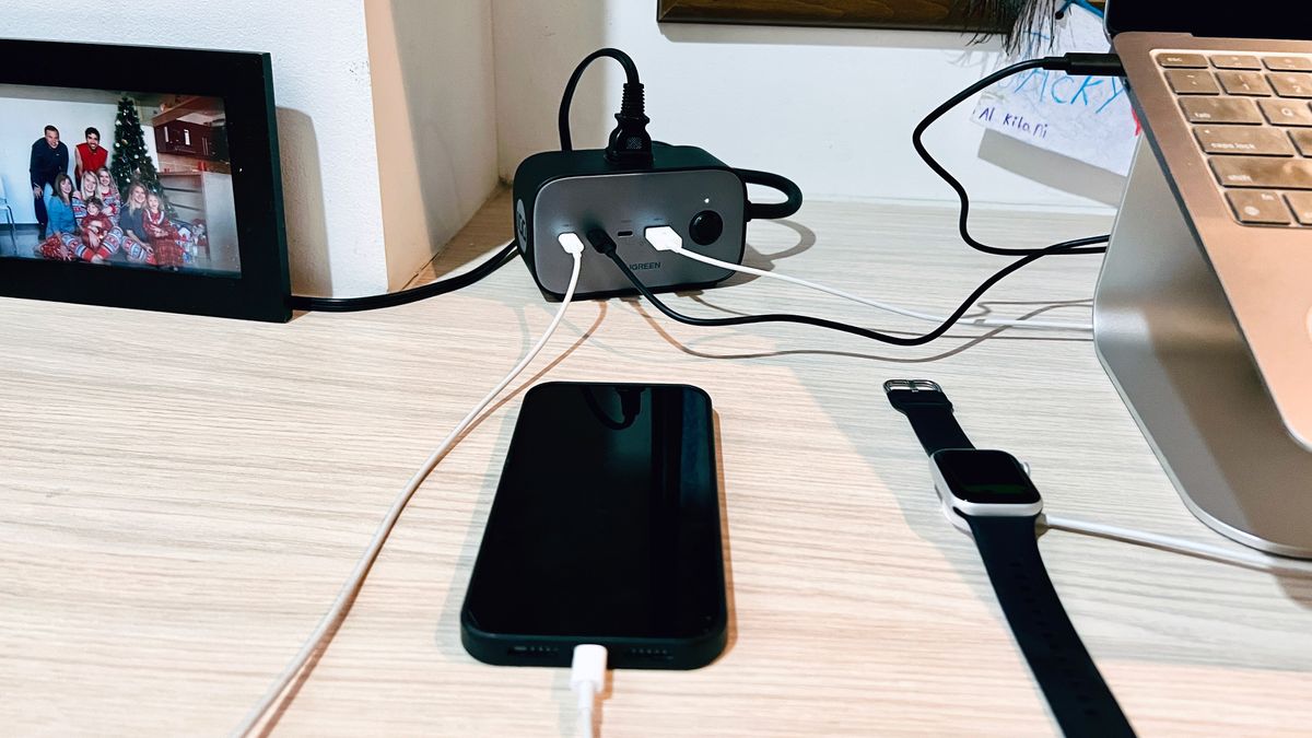 UGREEN DigiNest Pro Charging Station review: Powerful charging for the ...