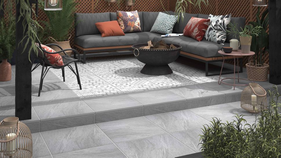 Raised patio ideas to take your garden to another level | Homebuilding