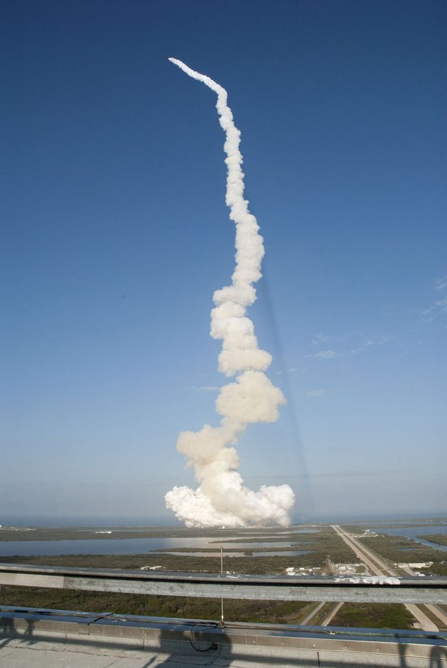 Blastoff! Most Amazing Rocket Launch Photos of 2011 | Space