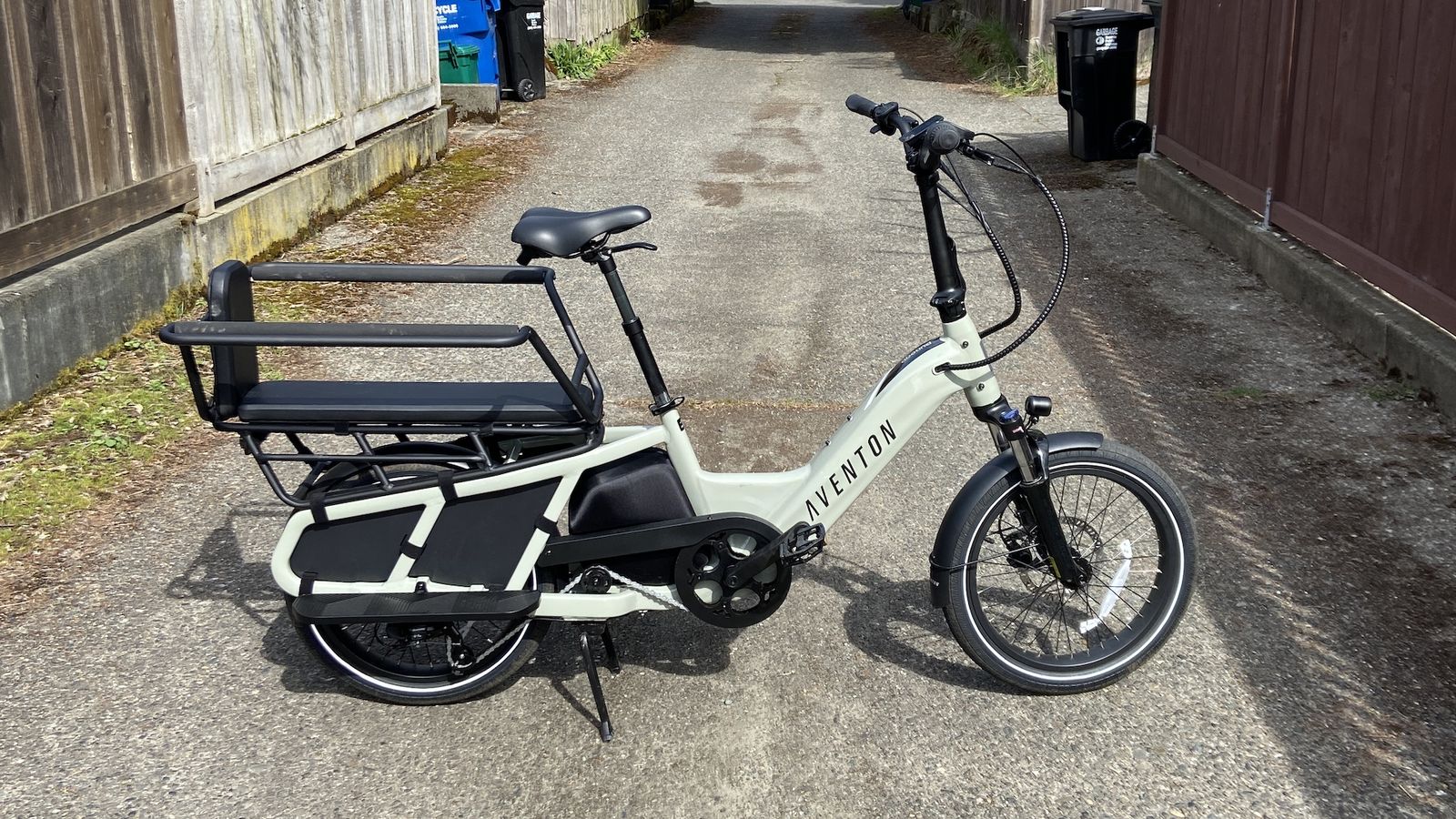Aventon Abound E-Cargo Bike review: a reasonably priced, surprisingly fun cargo hauler | Cycling ...
