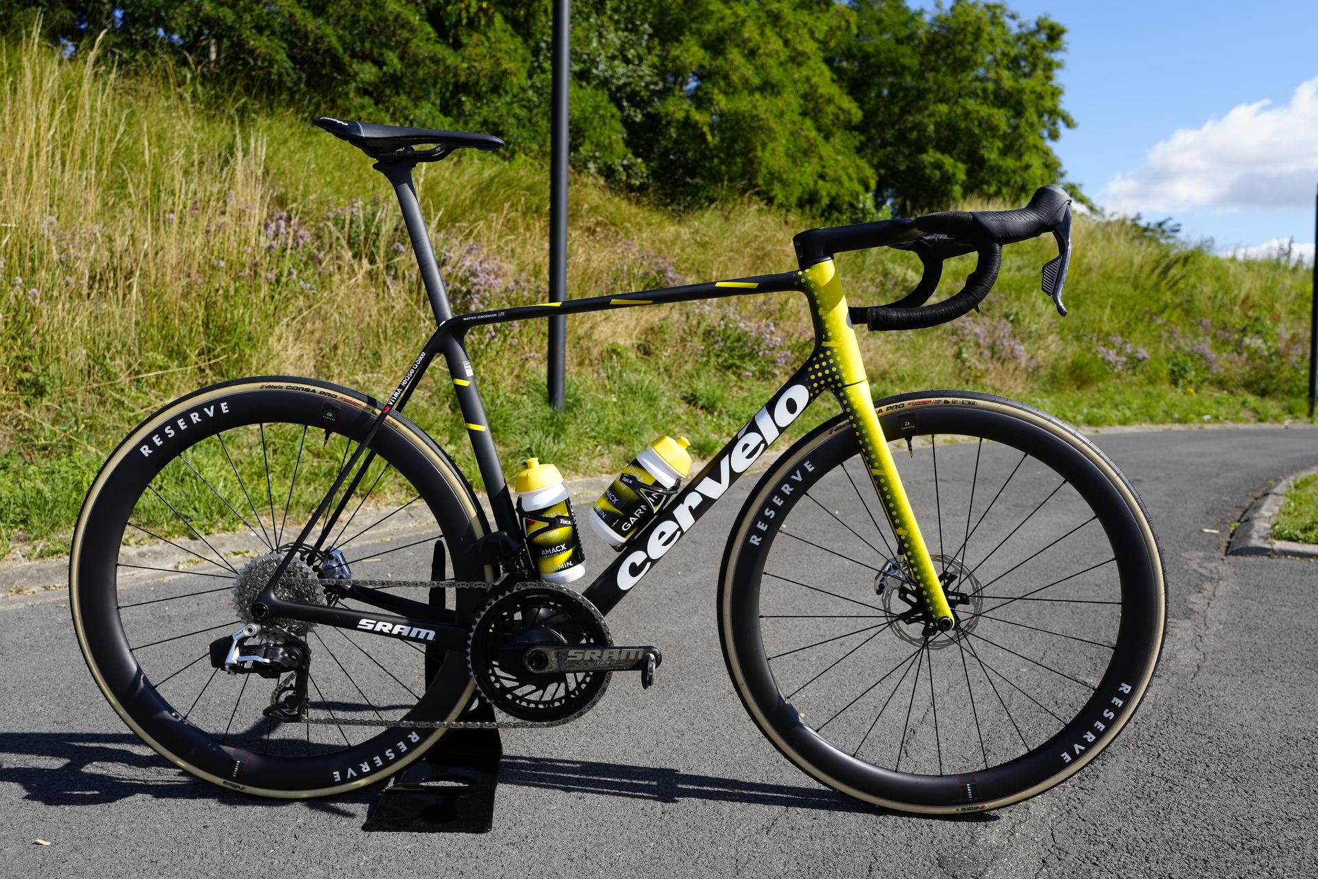 First look at unreleased Cervelo R5 - Visma's not-so-secret new weapon ...