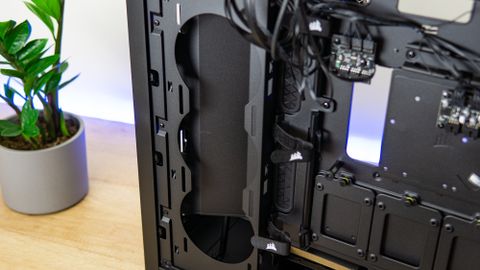 Corsair 5000X Case Review: a Majestic Tower of Glass Opulence | Tom's ...