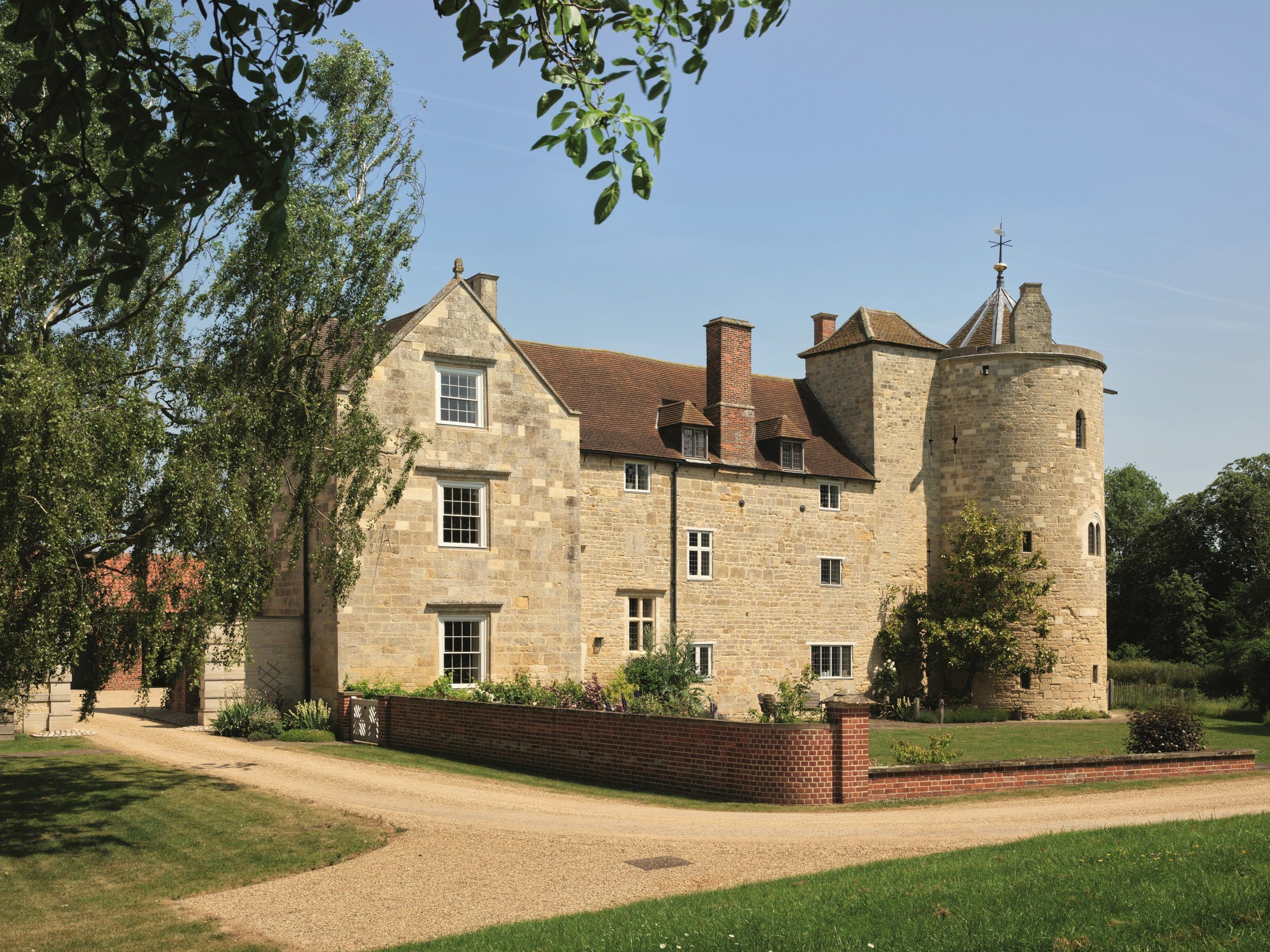 Somerton: The ruined medieval castle transformed into a magical family ...
