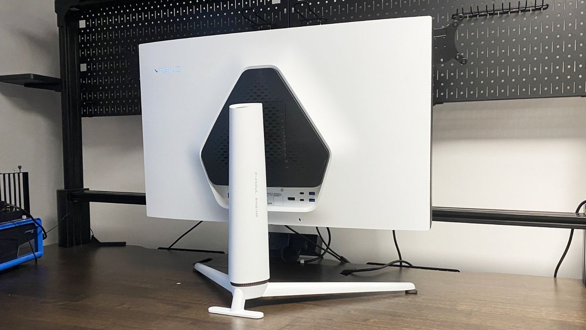 BenQ MOBIUZ EX321UX review | PC Gamer