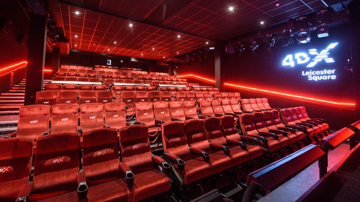 I just watched Avengers: Infinity War in 4DX and I got punched in the ...