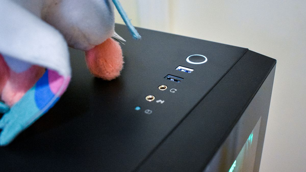 iBuyPower Element CL Pro | TechRadar