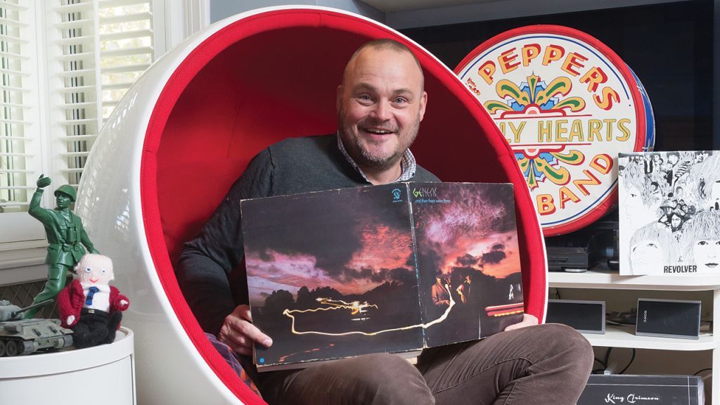 Al Murray and daughter Willow May play free charity show on Saturday ...