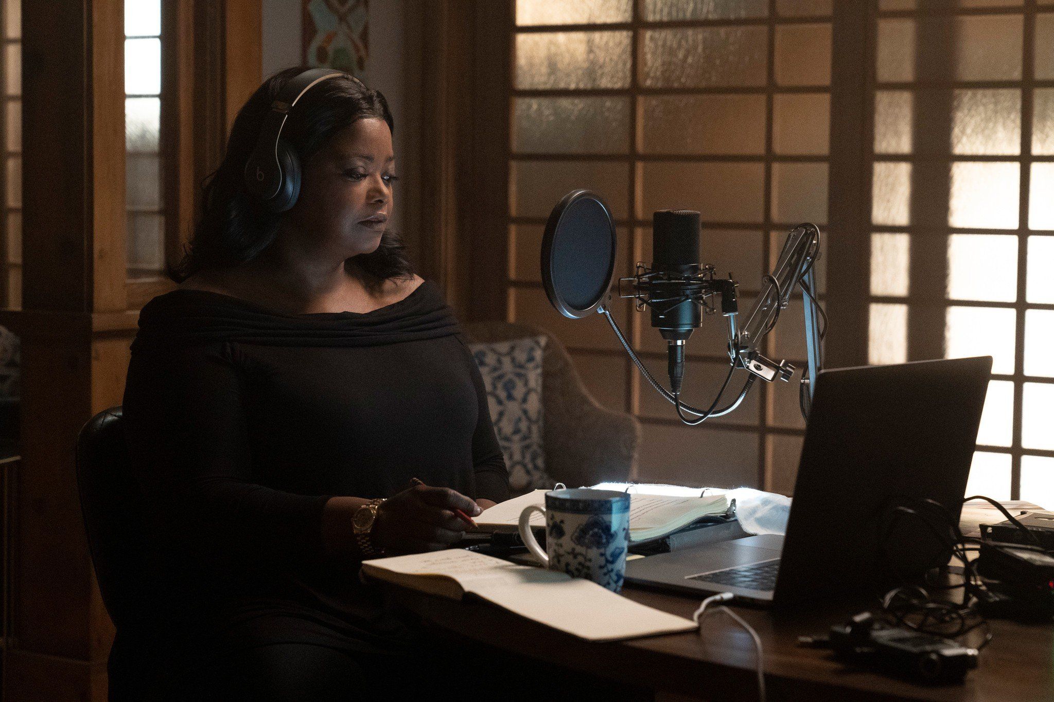 Apple TV+ show 'Truth Be Told' sees its second season premiere on ...