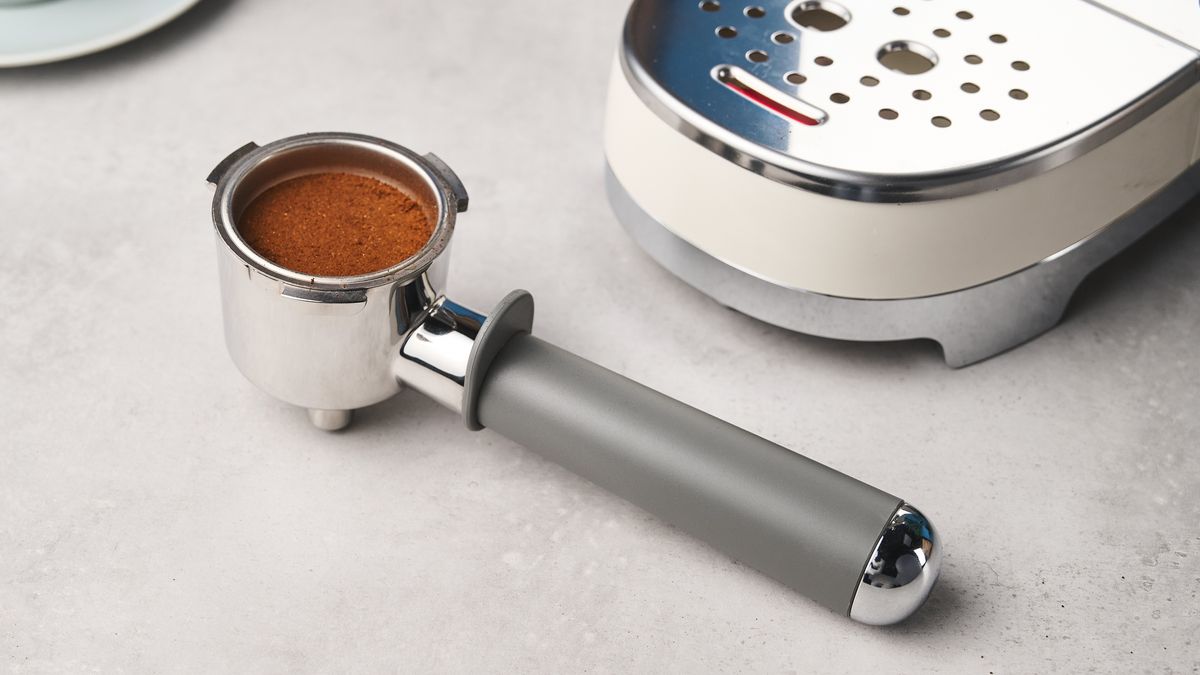 Smeg ECF02 Espresso Machine review | Tom's Guide