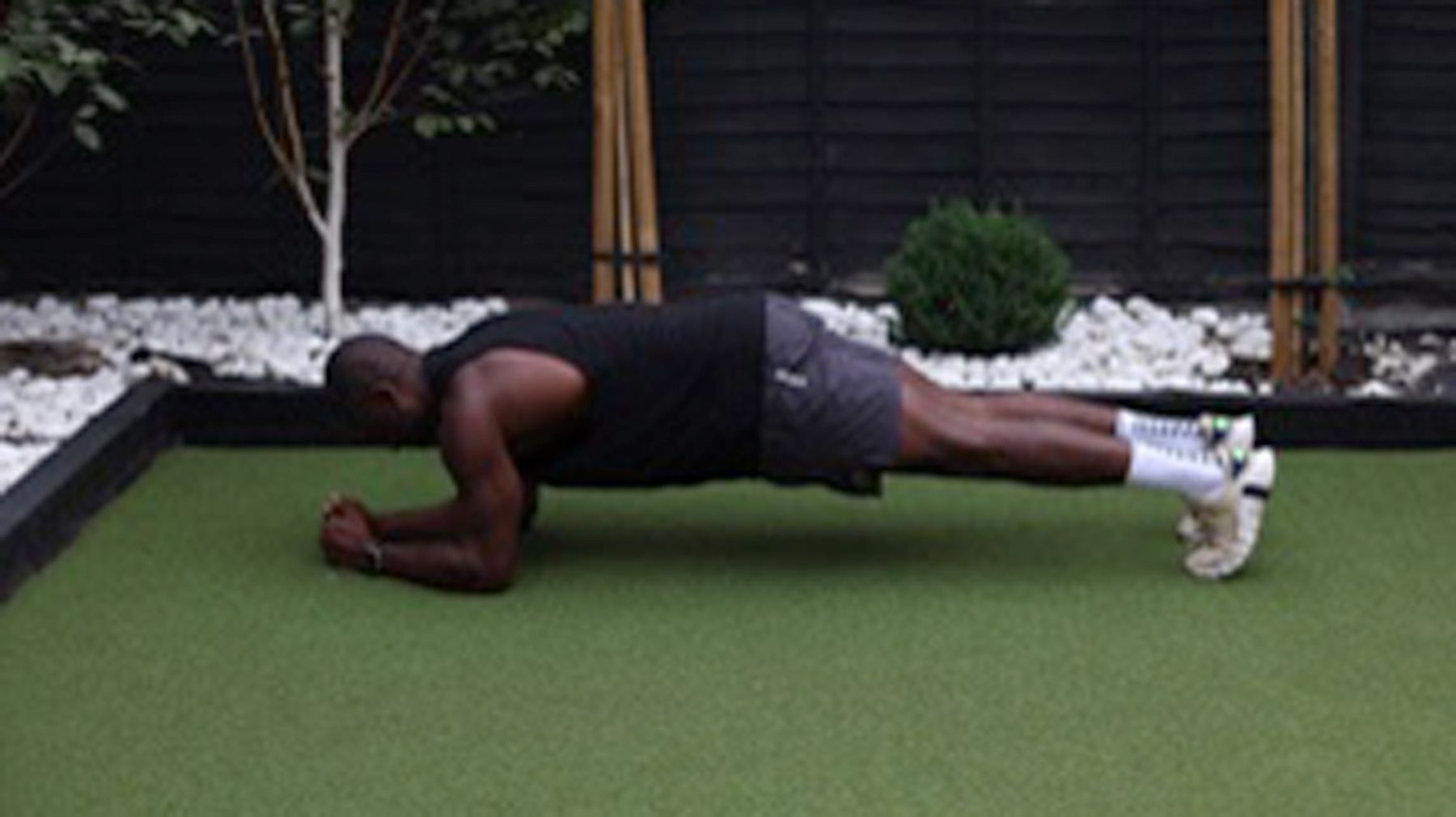 Shoulder bodyweight exercises to build a stronger upper body | Fit&Well