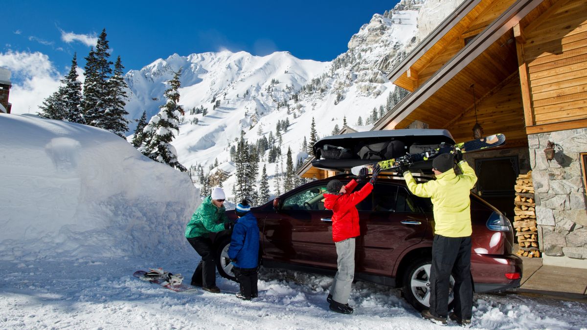 How to transport skis | Advnture