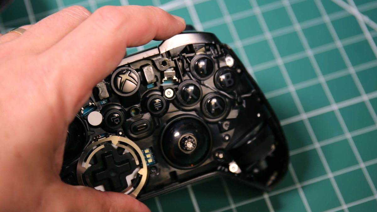 How to fix the Xbox Elite Series 2 bumper buttons | PC Gamer