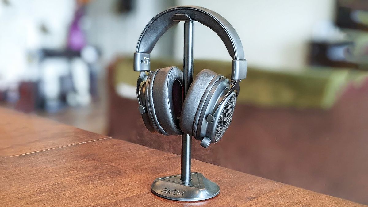 EKSA E910 5.8GHz Wireless Gaming Headset review: Cool gear and extra ...