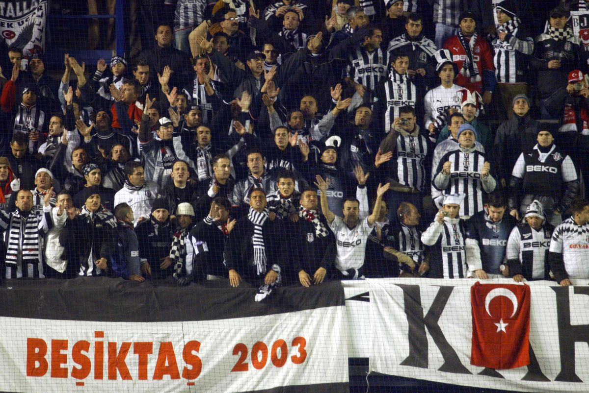 Teams that went unbeaten in a league season | FourFourTwo