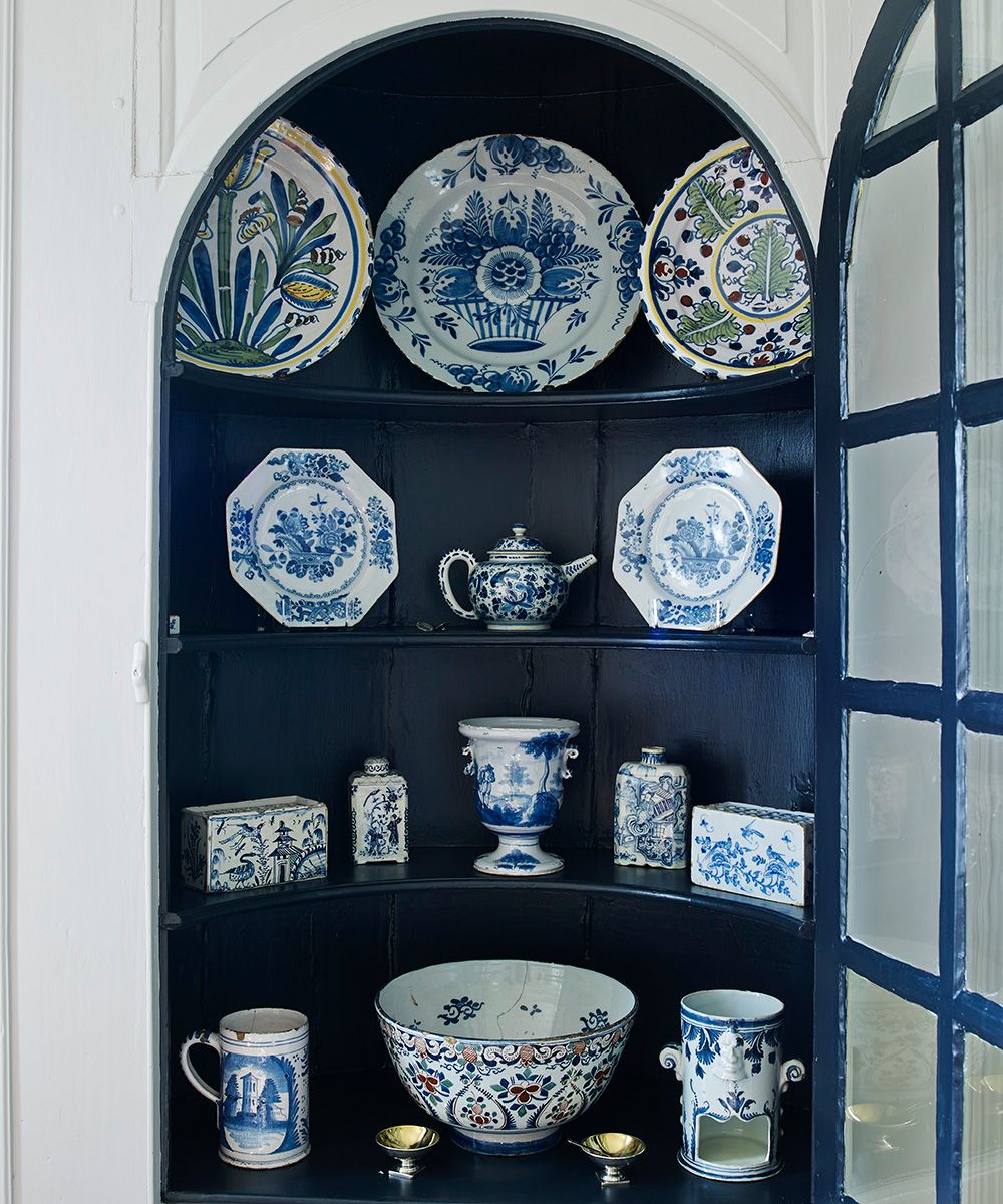 How to display: displaying artwork, photos and ornaments | Homes and ...