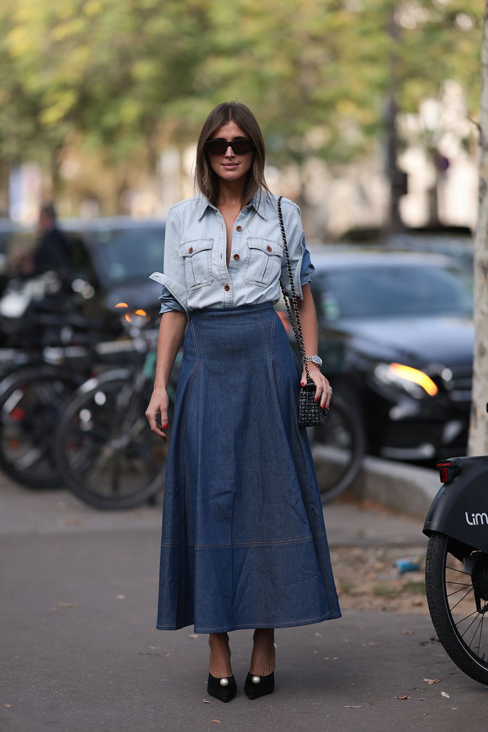 This Is the Cool Way to Wear Denim-Shirt Outfits in 2025 | Who What Wear